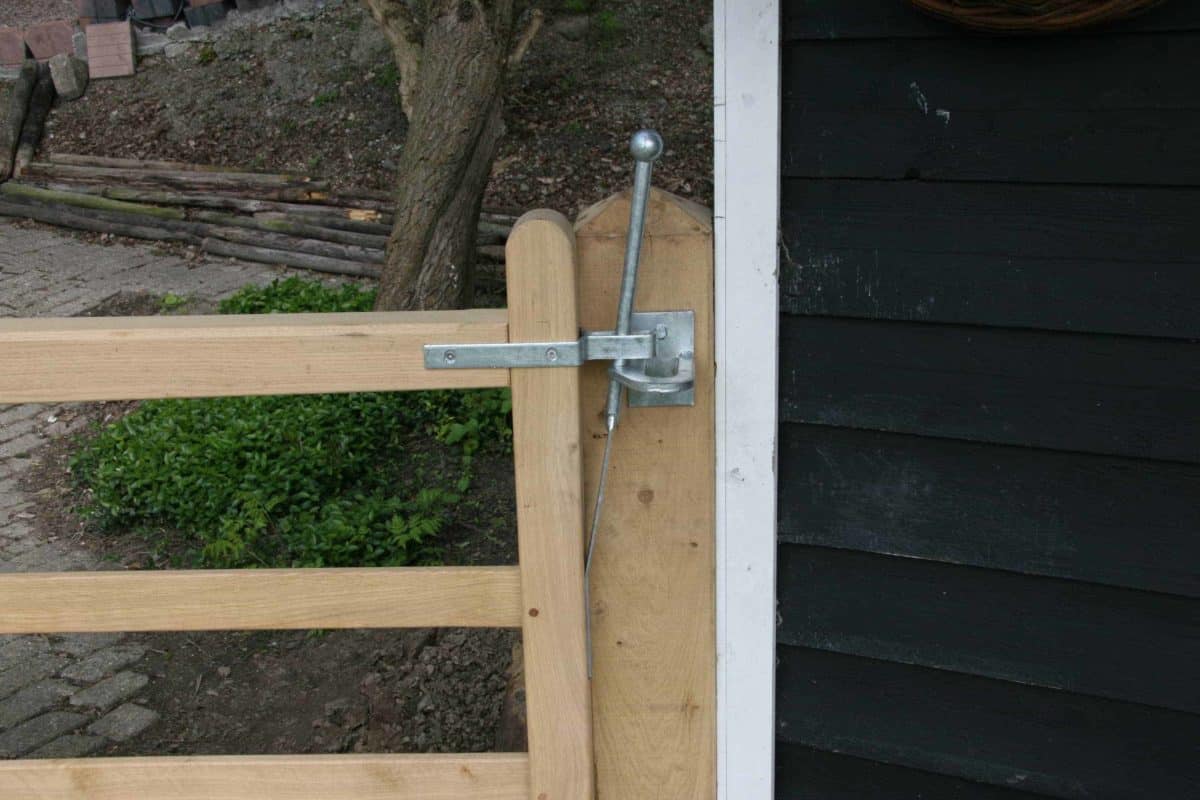 Engelse poortsluiting voor een Engelse- en Nederlandse poort - Adéquat